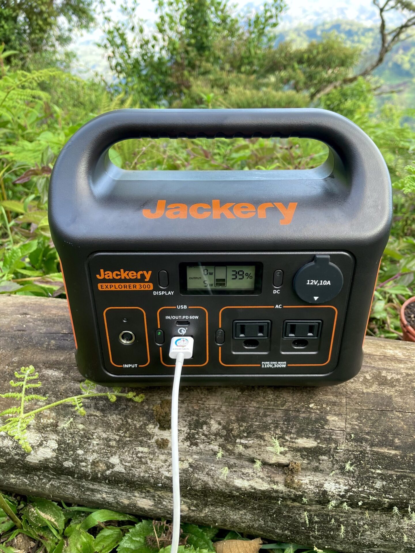 Jackery Explorer 300 Portable Power Station Review - Teknomadics ...